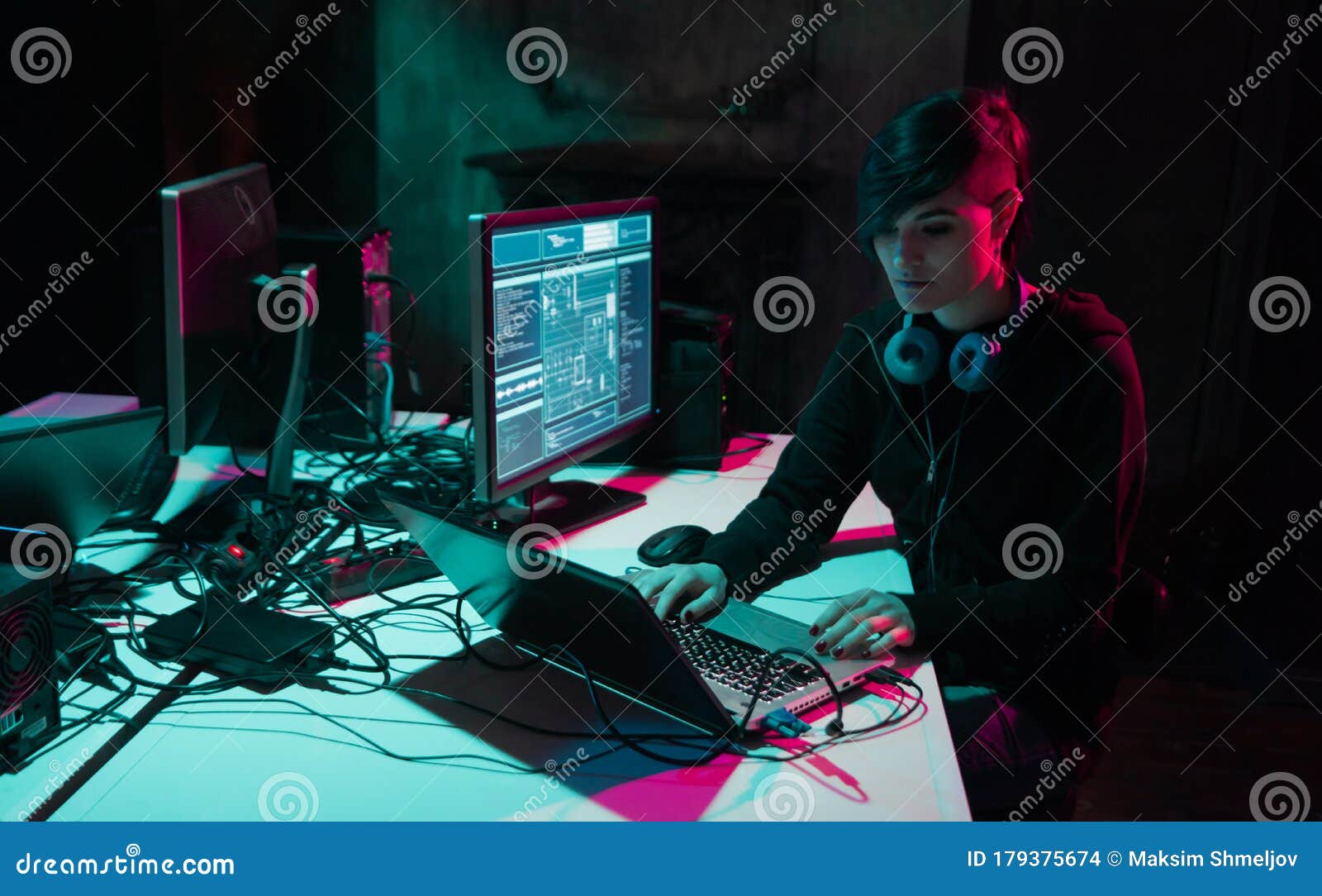 Hackers Making Cryptocurrency Fraud Using Virus Software and Computer ...