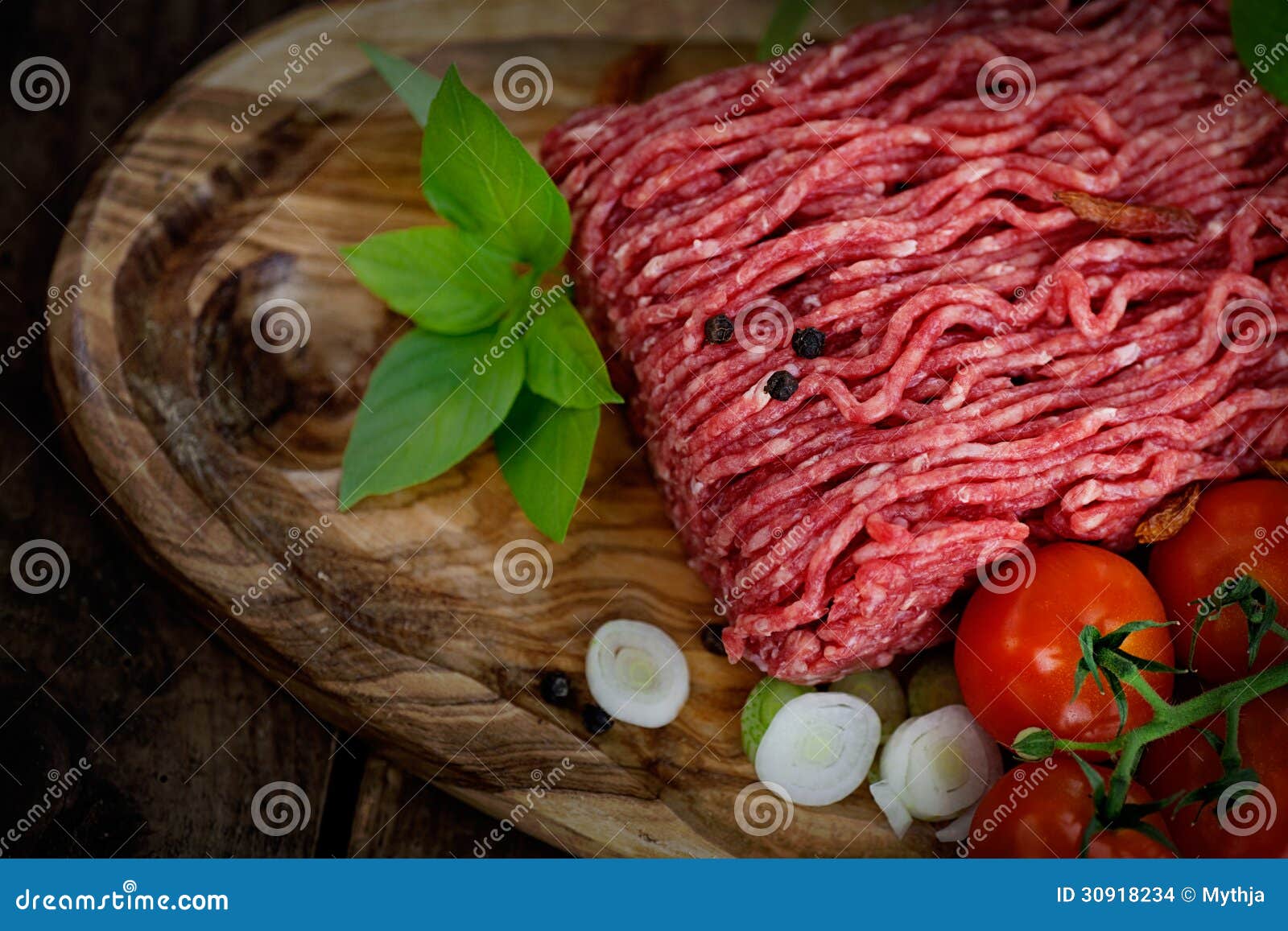 Hackfleisch stockfoto. Bild von kräuter, nahaufnahme - 30918234