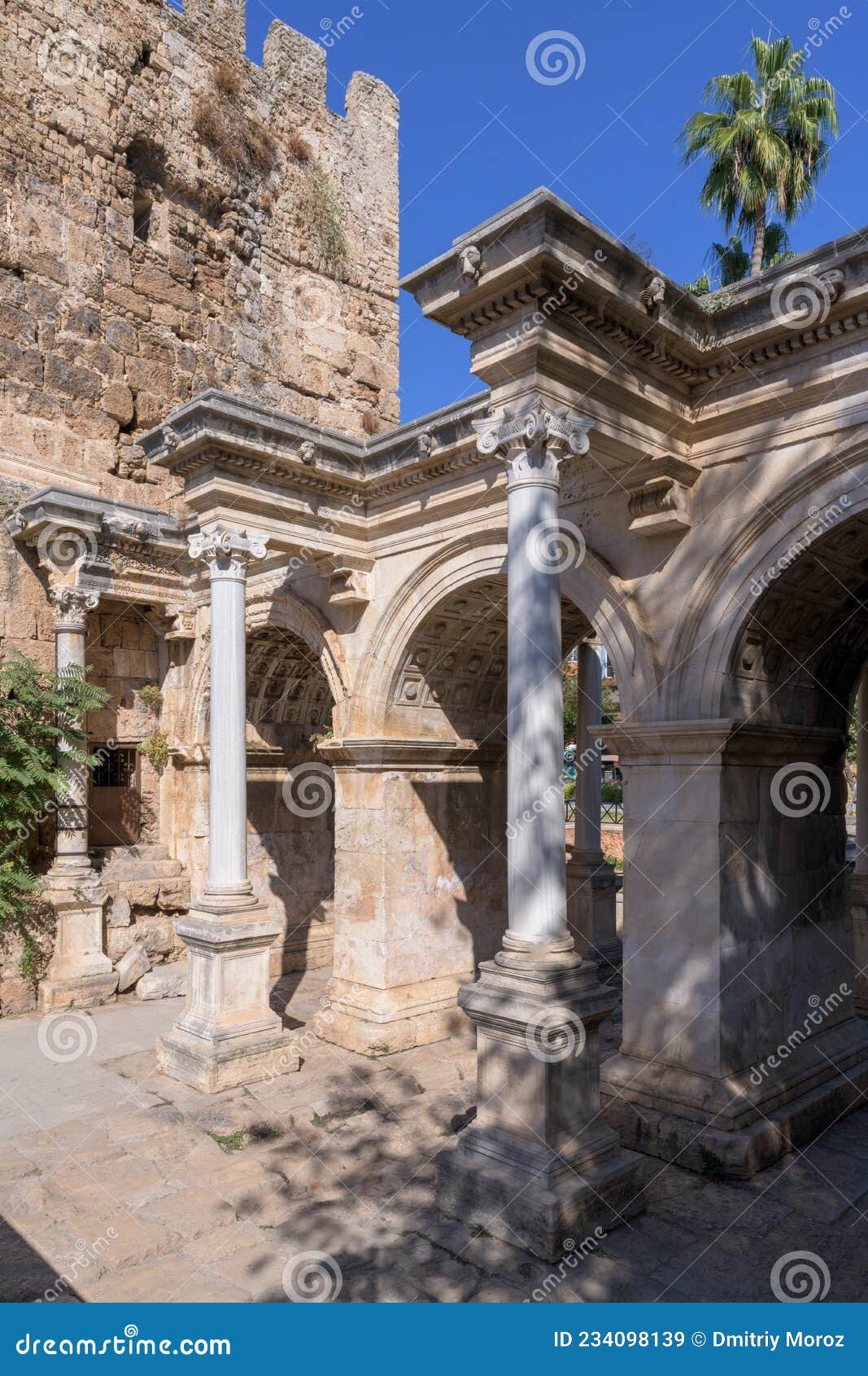 Hadrian Gate of Old Town Antalya Editorial Stock Image - Image of ...