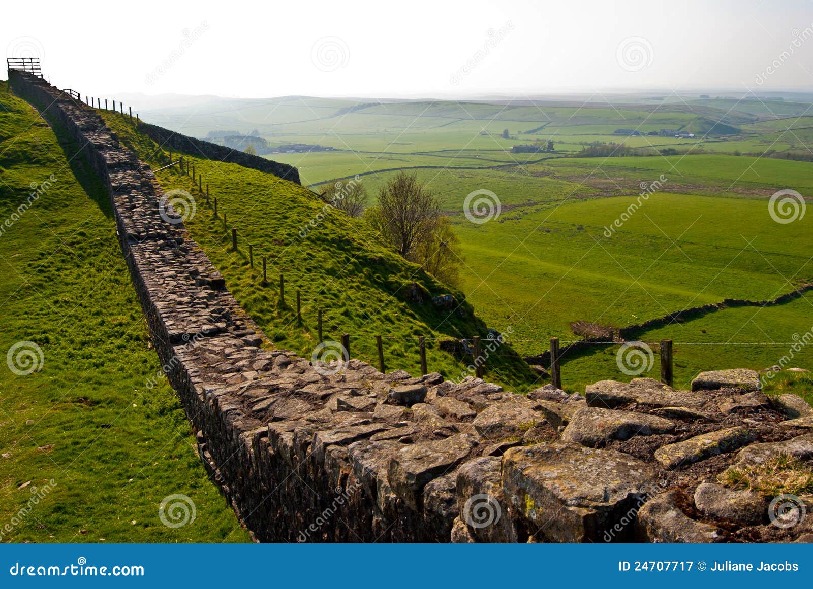 Hadrian s wall stock image. Image of vanishing, wall - 24707717