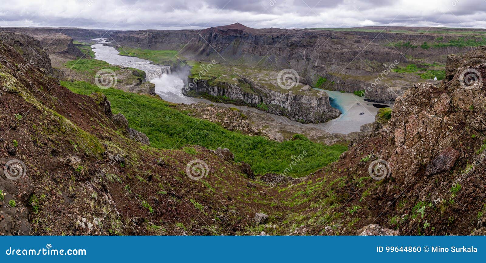 Hafragilsfoss Waterfall in Iceland Stock Photo - Image of hafragilsfoss ...