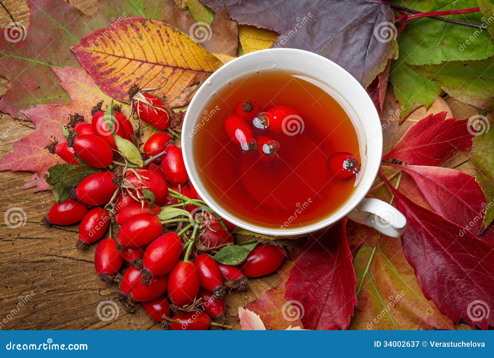 Hagebuttentee stockbild. Bild von kraut, antioxidans - 34002637