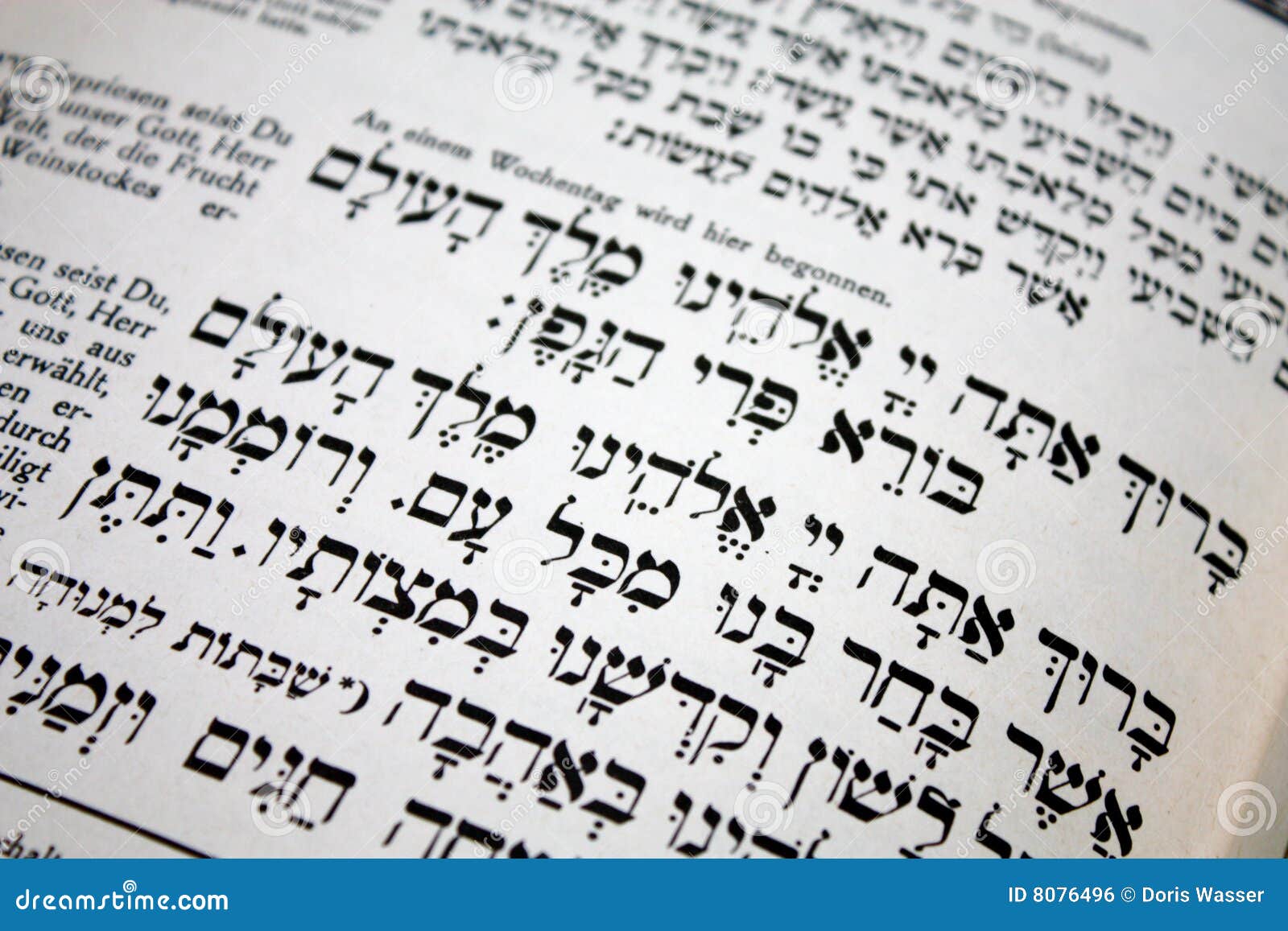 Haggada abierto foto de archivo. Imagen de pascua, historia - 8076496