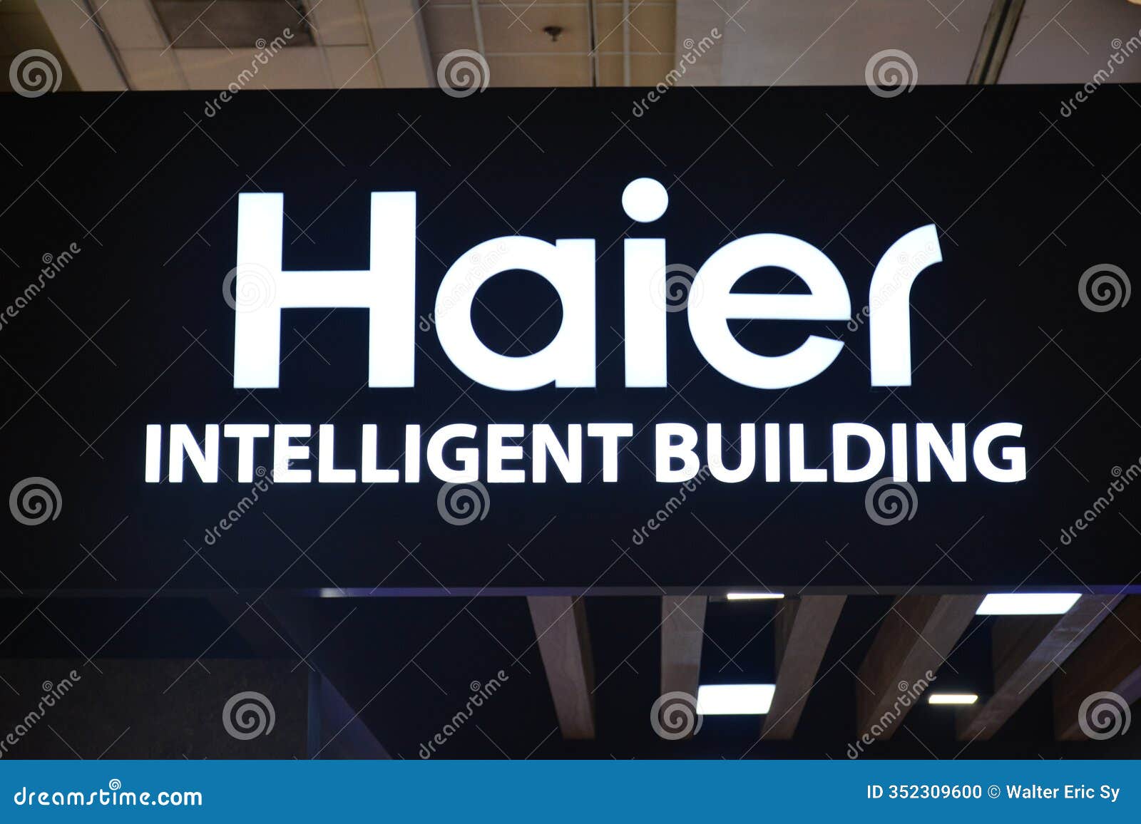 The Haier Building - New York City Editorial Image | CartoonDealer.com ...