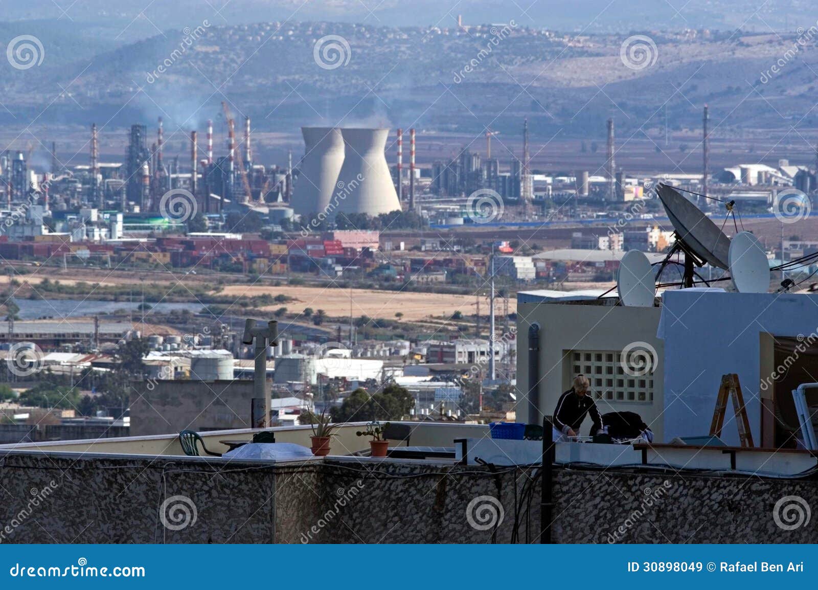Haifa Oil Refineries - Israel Redaktionelles Stockbild - Bild von ...