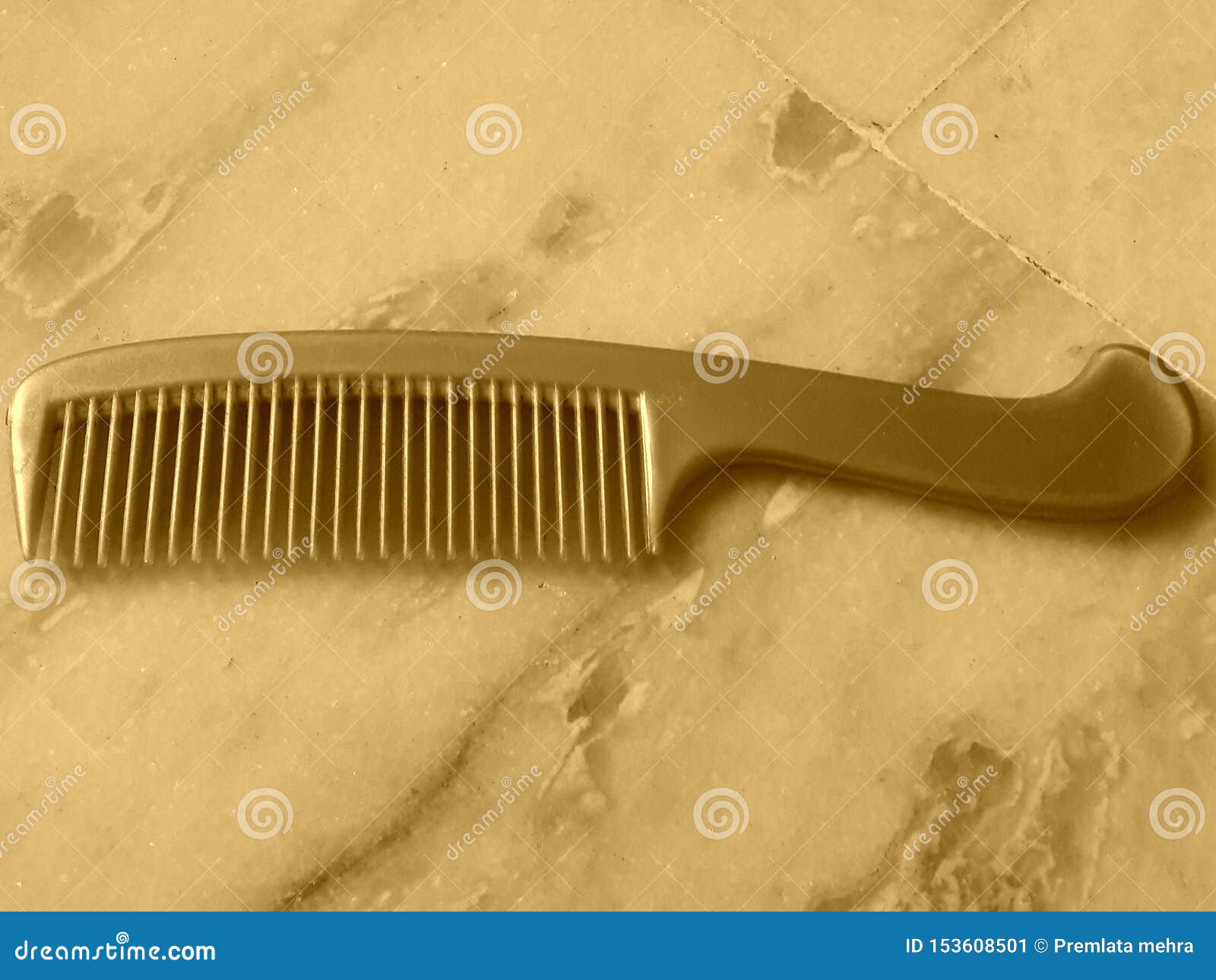 Tail Comb Use Stock Photos - Free & Royalty-Free Stock Photos from ...