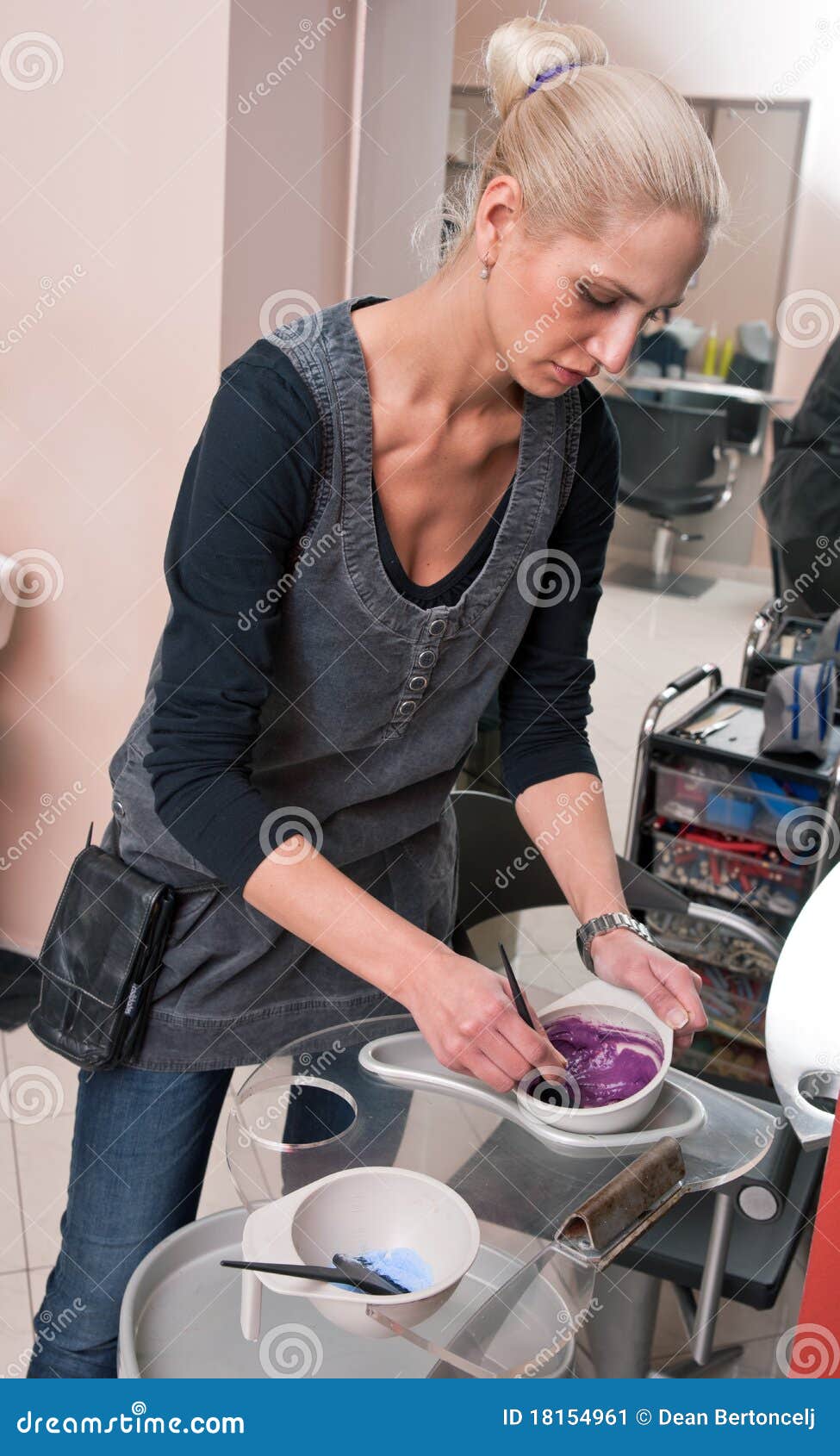 Hair stylist at work stock image. Image of salon, barber - 18154961