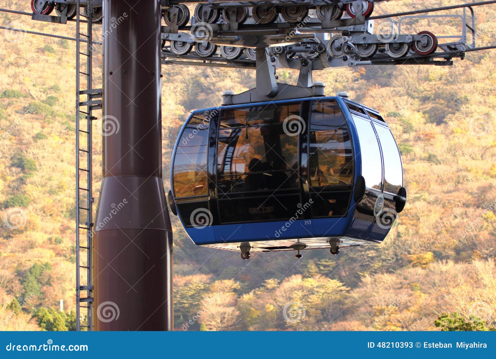 Hakone Ropeway 1 editorial stock photo. Image of cabin - 48210393