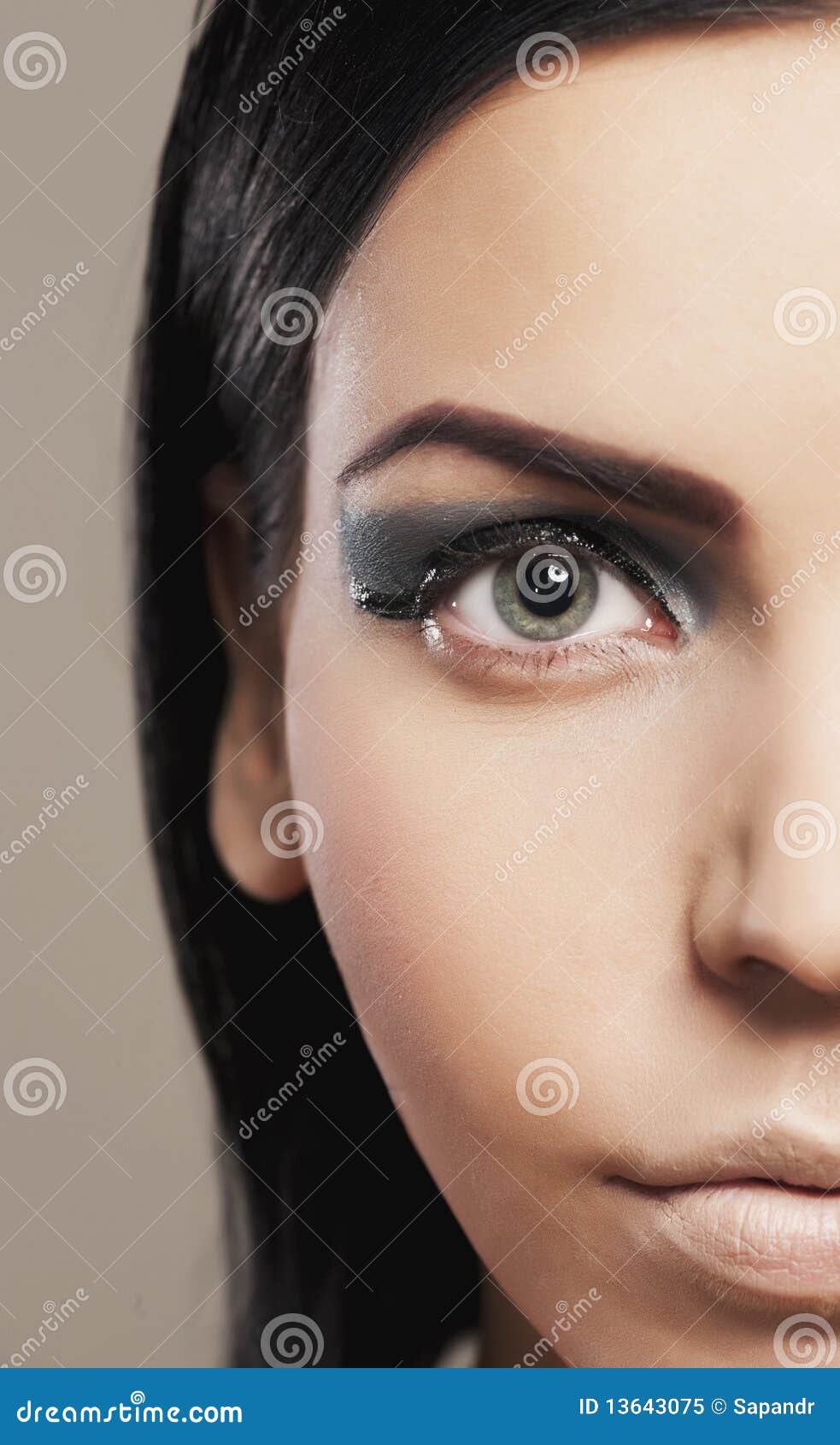 Halbes Gesicht stockbild. Bild von lippen, person, brünette - 13643075