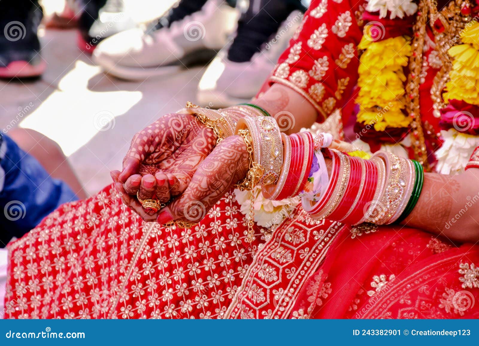 Haldi Wedding Ritual the Beginning of Sacred Indian Wedding Ritual ...