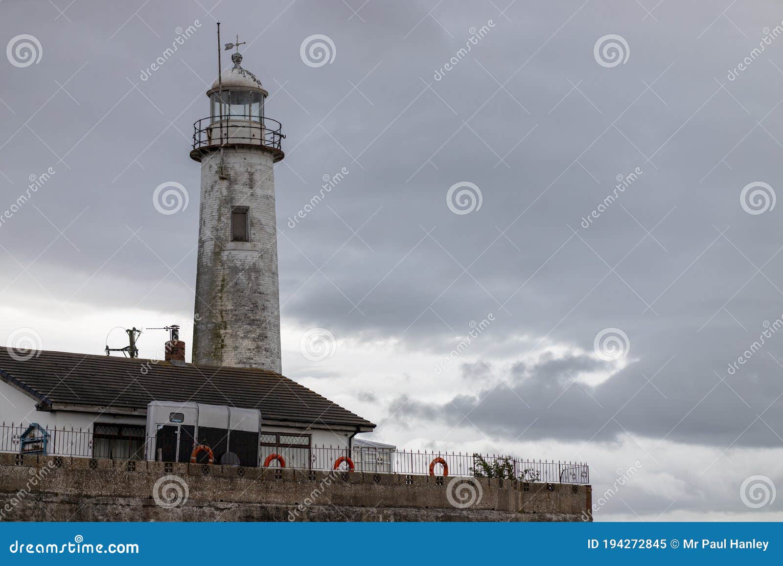 Hale Village Lighthouse editorial image. Image of architecture - 194272845