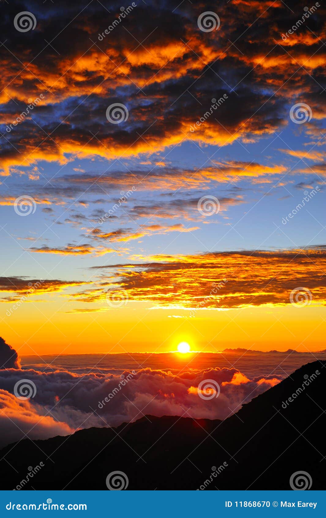 Haleakala Volcano sunset stock photo. Image of colours - 11868670
