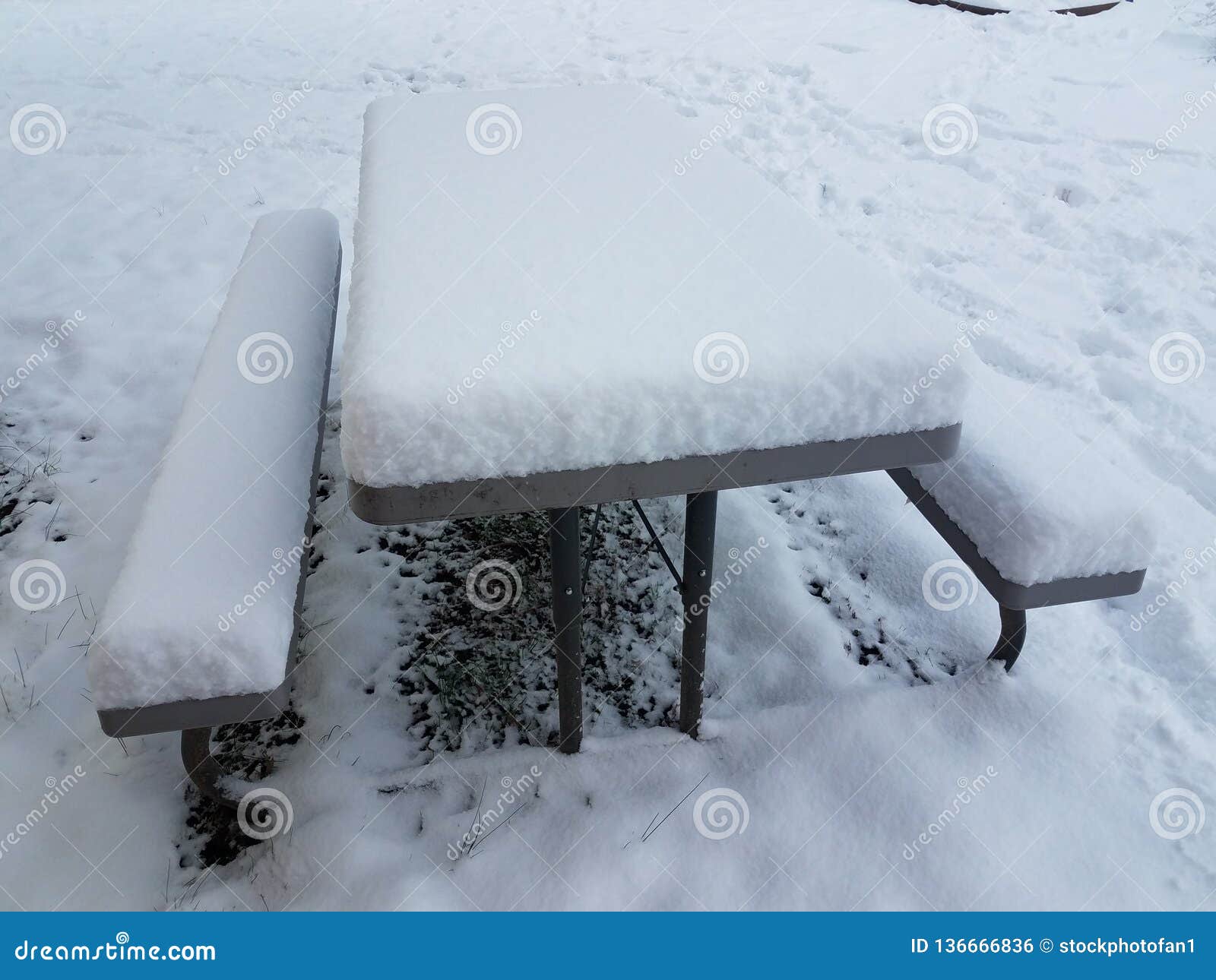 Half a Foot of Snow on Picnic Table Stock Photo - Image of nature ...