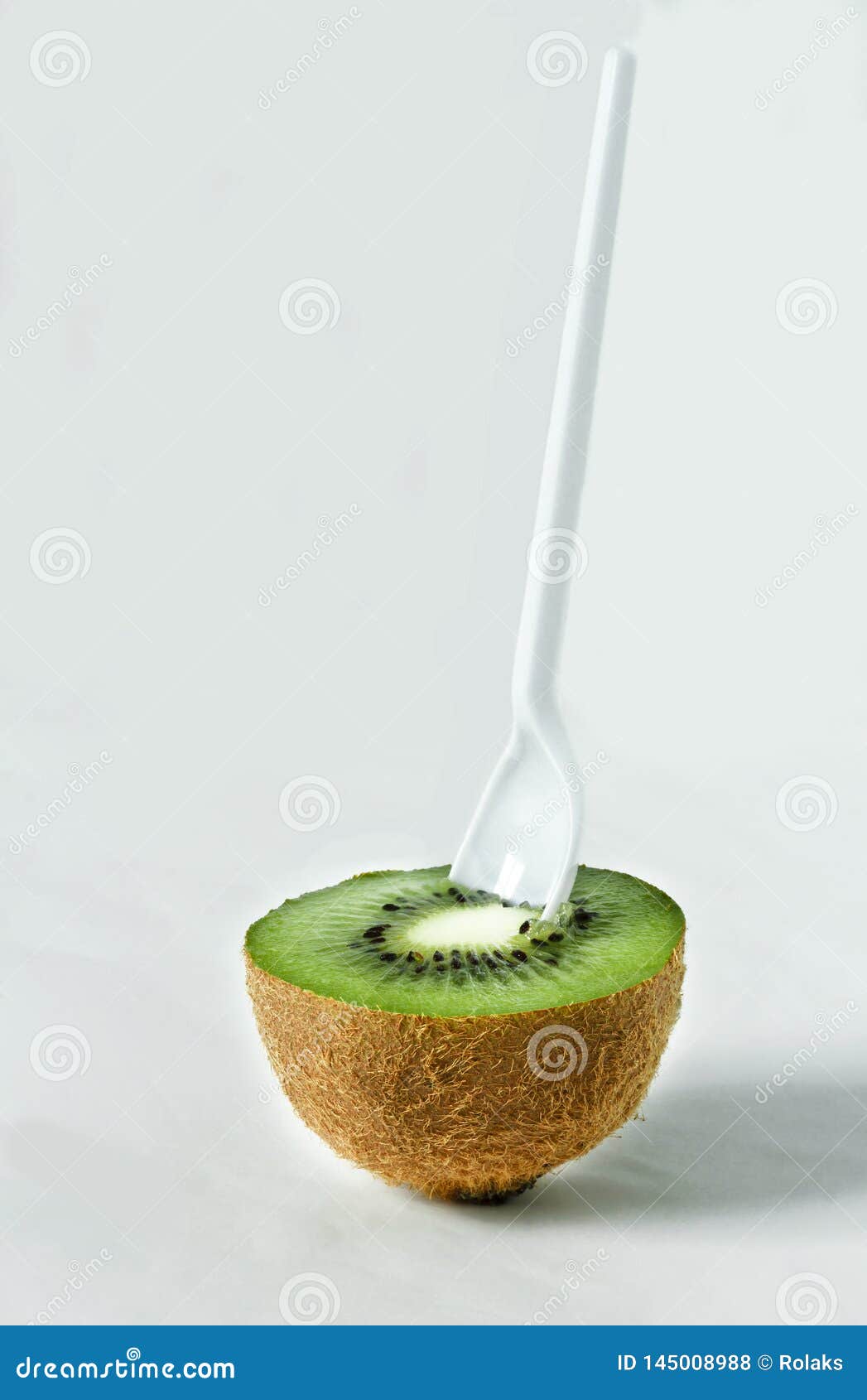 712 Cut Kiwi Spoon Stock Photos - Free & Royalty-Free Stock Photos from ...