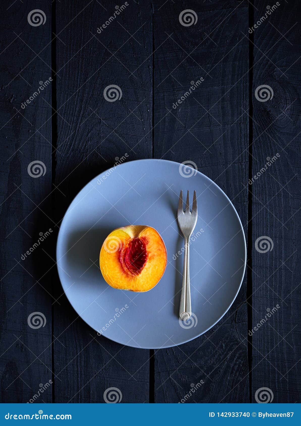 Half A Peach Royalty-Free Stock Photography | CartoonDealer.com #26001329