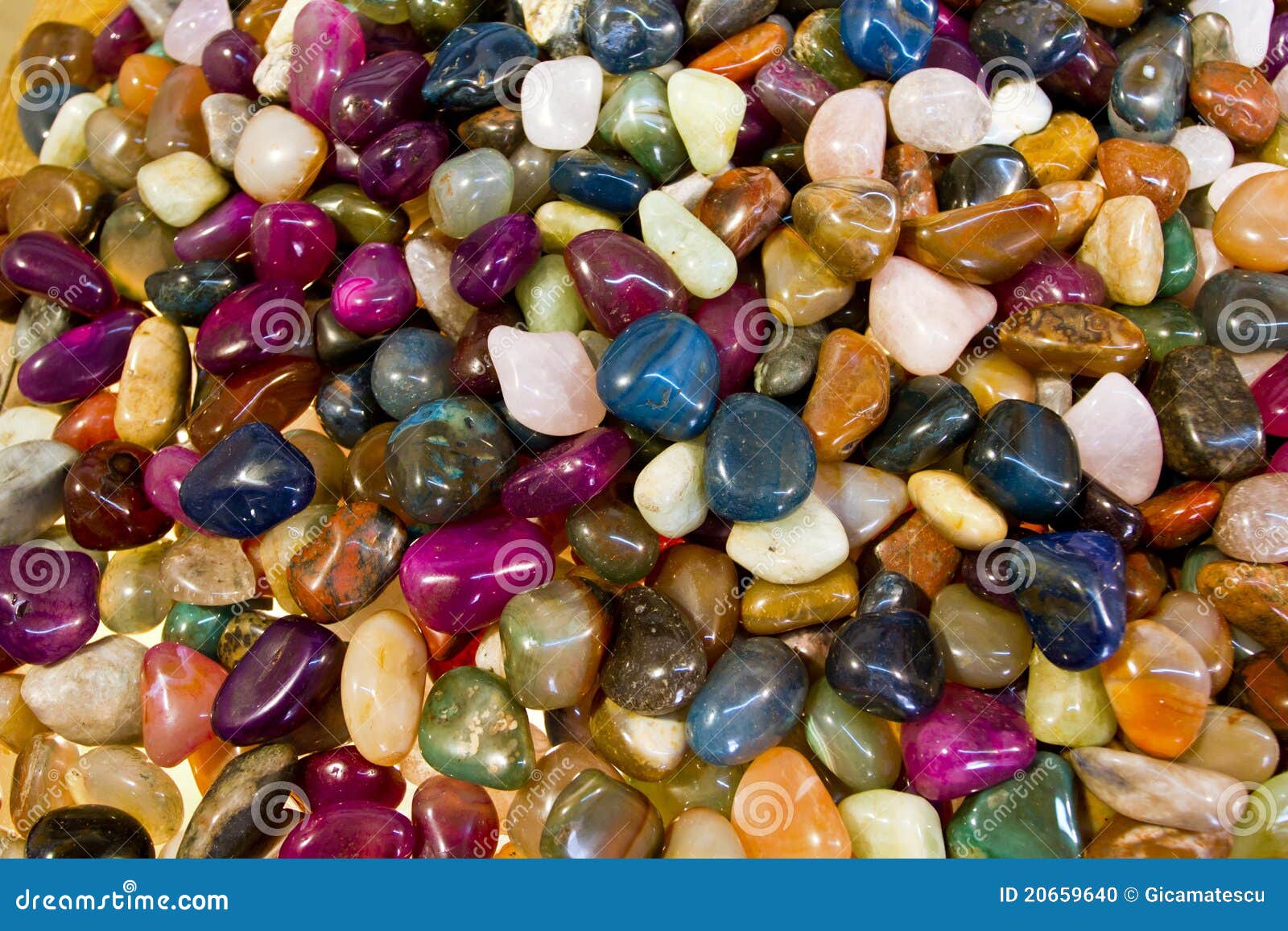 Halfedelstenen stock foto. Image of robijn, juwelen, kristal - 20659640