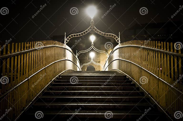 Halfpenny Bridge Dublin Ireland Stock Image - Image of view, halfpenny ...