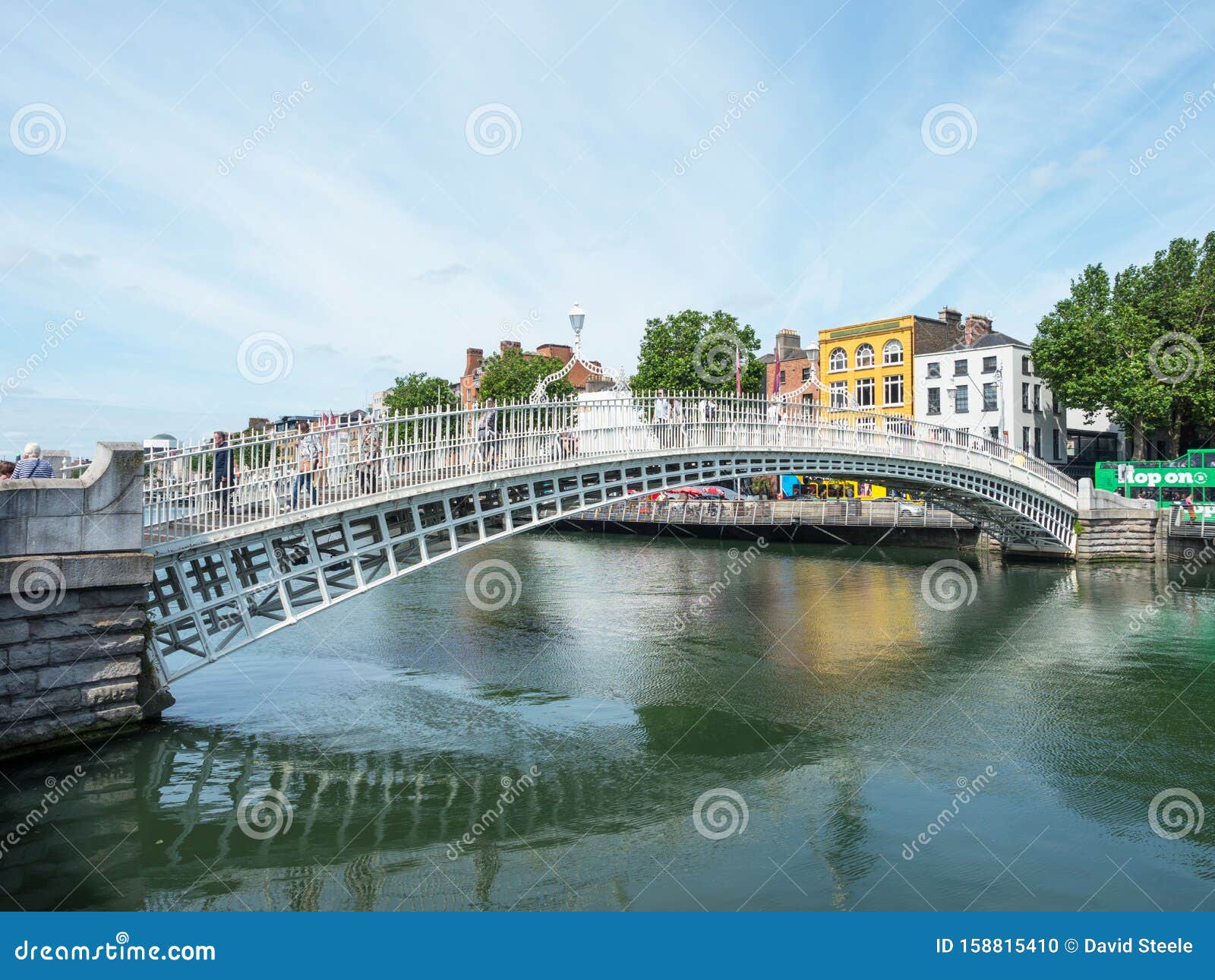 Halfpenny Bridge, Dublin editorial image. Image of ireland - 158815410
