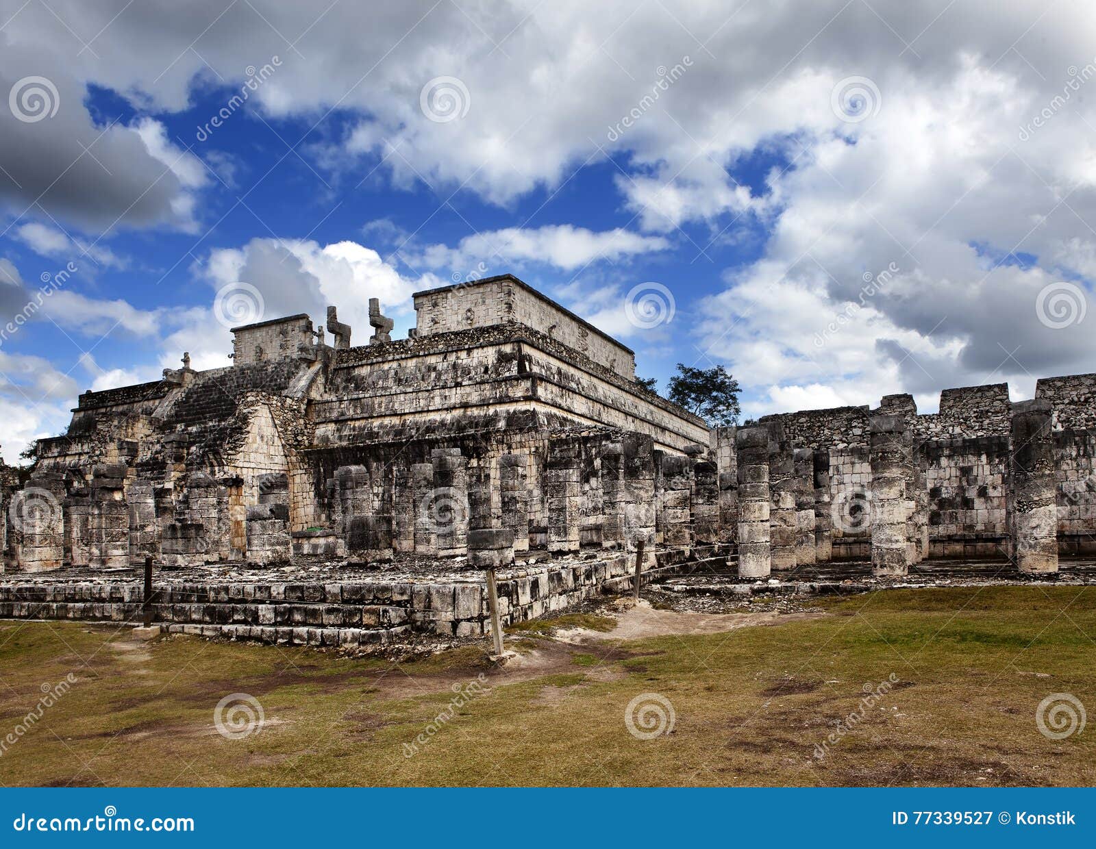 Hall of the Thousand Pillars - Columns at Chichen Itza, Mexico Stock ...