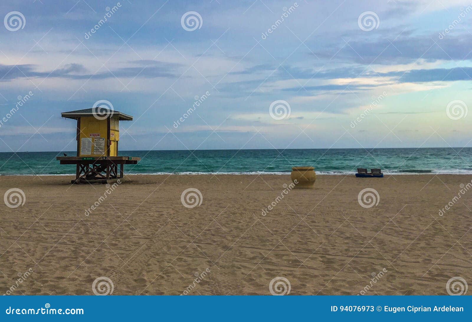 Hallandale Beach editorial stock photo. Image of clouds - 94076973