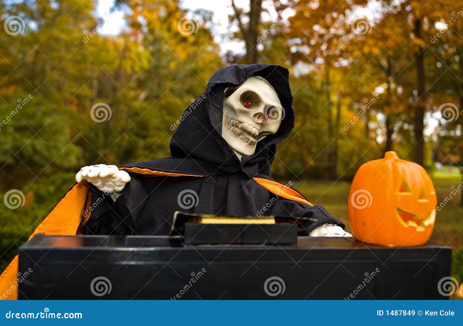 Halloween Ghoul 11 Royalty-Free Stock Image | CartoonDealer.com #1317220