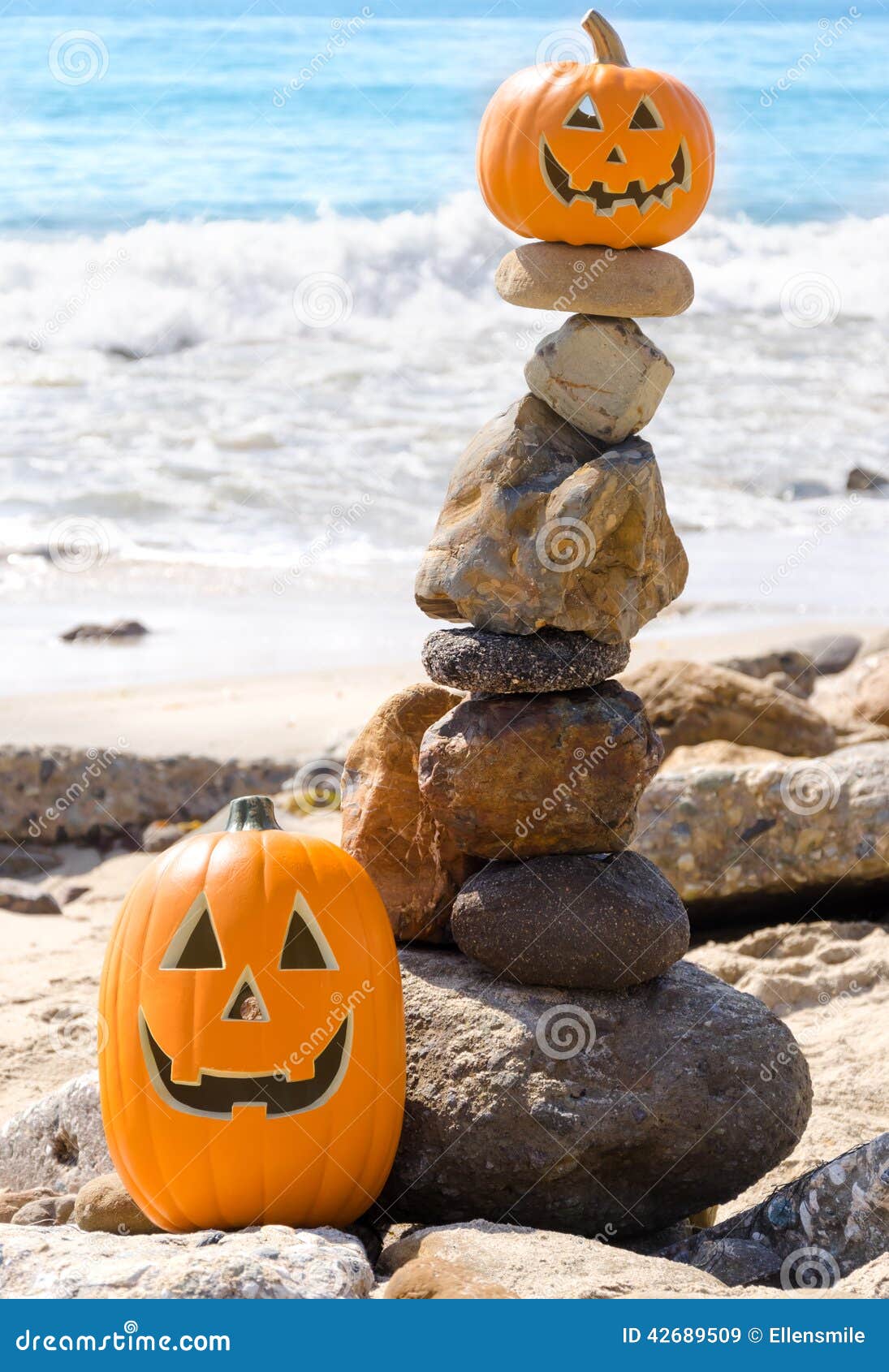 Halloween Pumpkins on the Beach Stock Image - Image of horror, beach ...