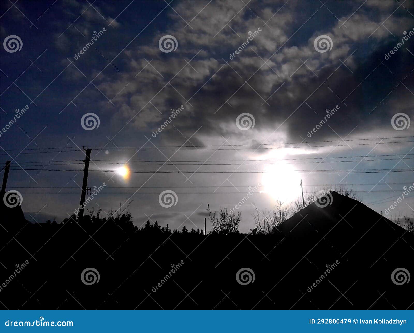 Halo (optical phenomenon) stock image. Image of white - 292800479