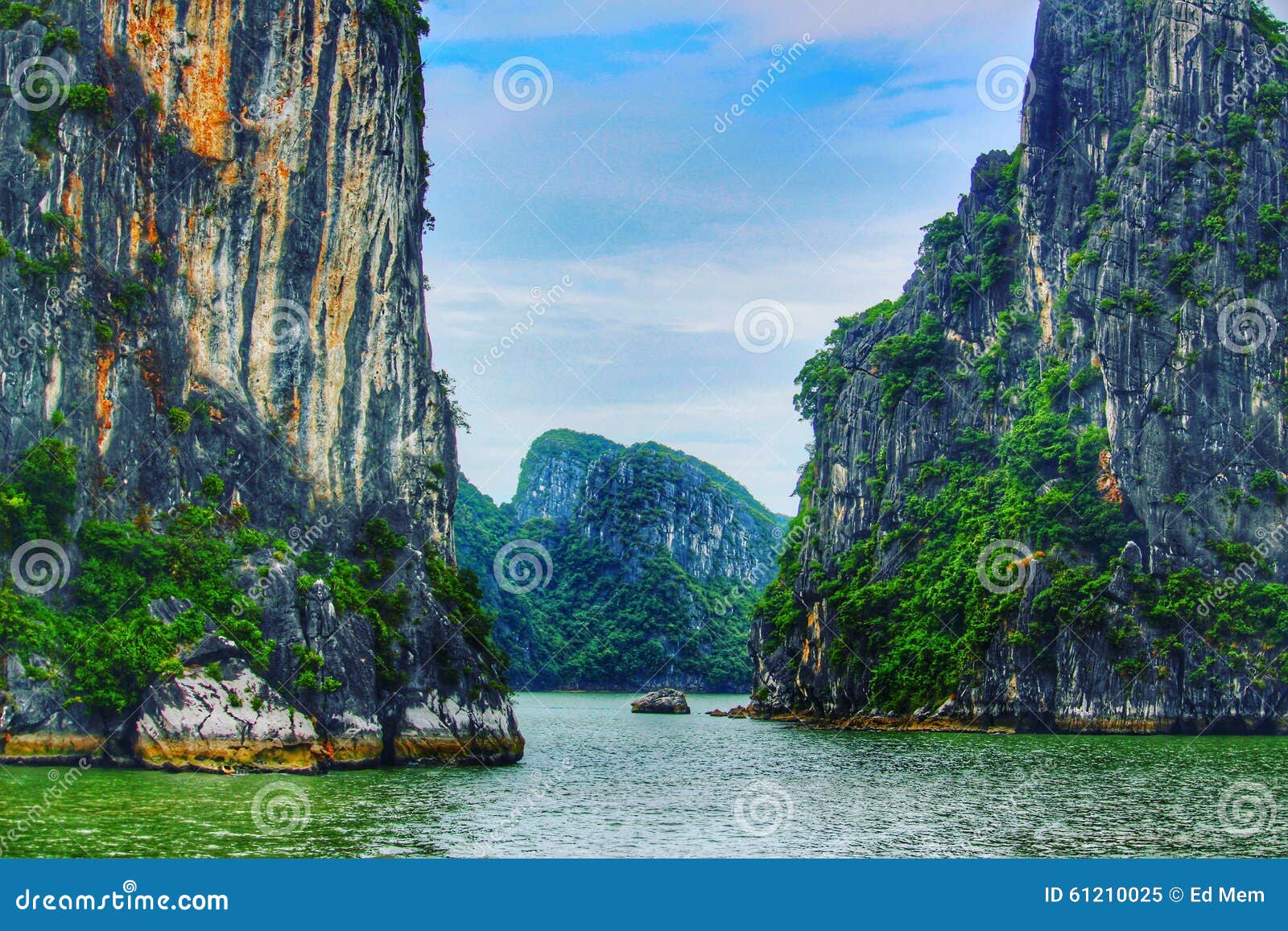 Halong Bay Limestone Cliffs With Traditional Green Fishing Boat, UNESCO ...