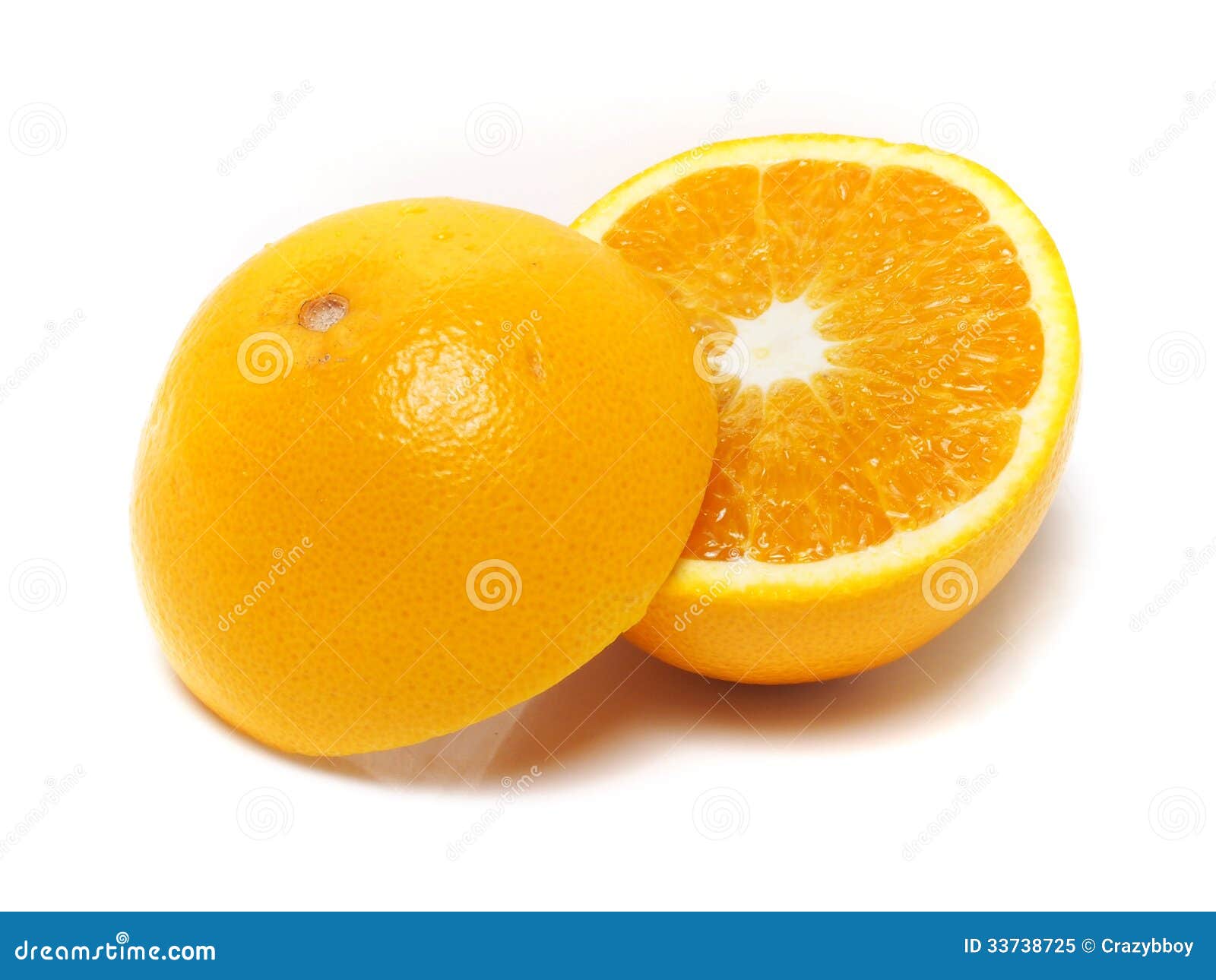Halv apelsin fotografering för bildbyråer. Bild av frukt - 33738725