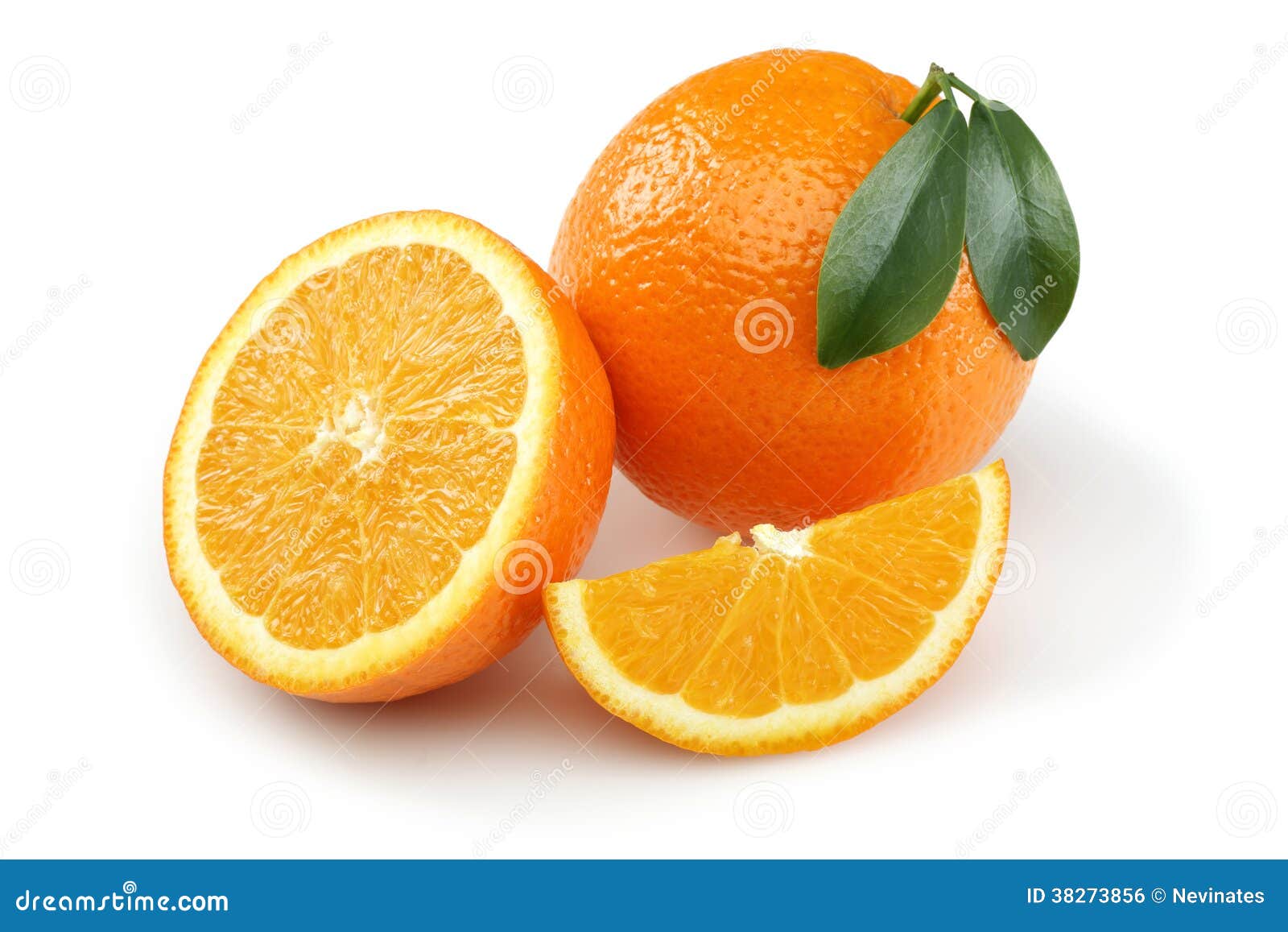 Halv Apelsin Och Orange Skiva Arkivfoto - Bild av avbrotts, löv: 38273856