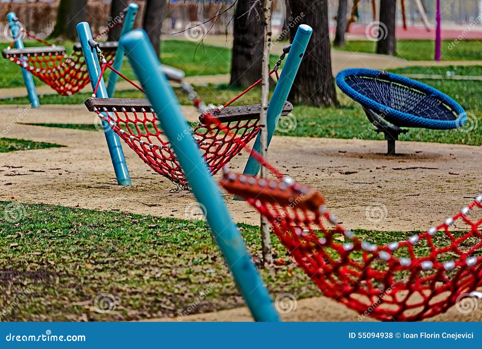 Hamacas Con Rojo De La Secuencia Foto de archivo - Imagen de muebles ...