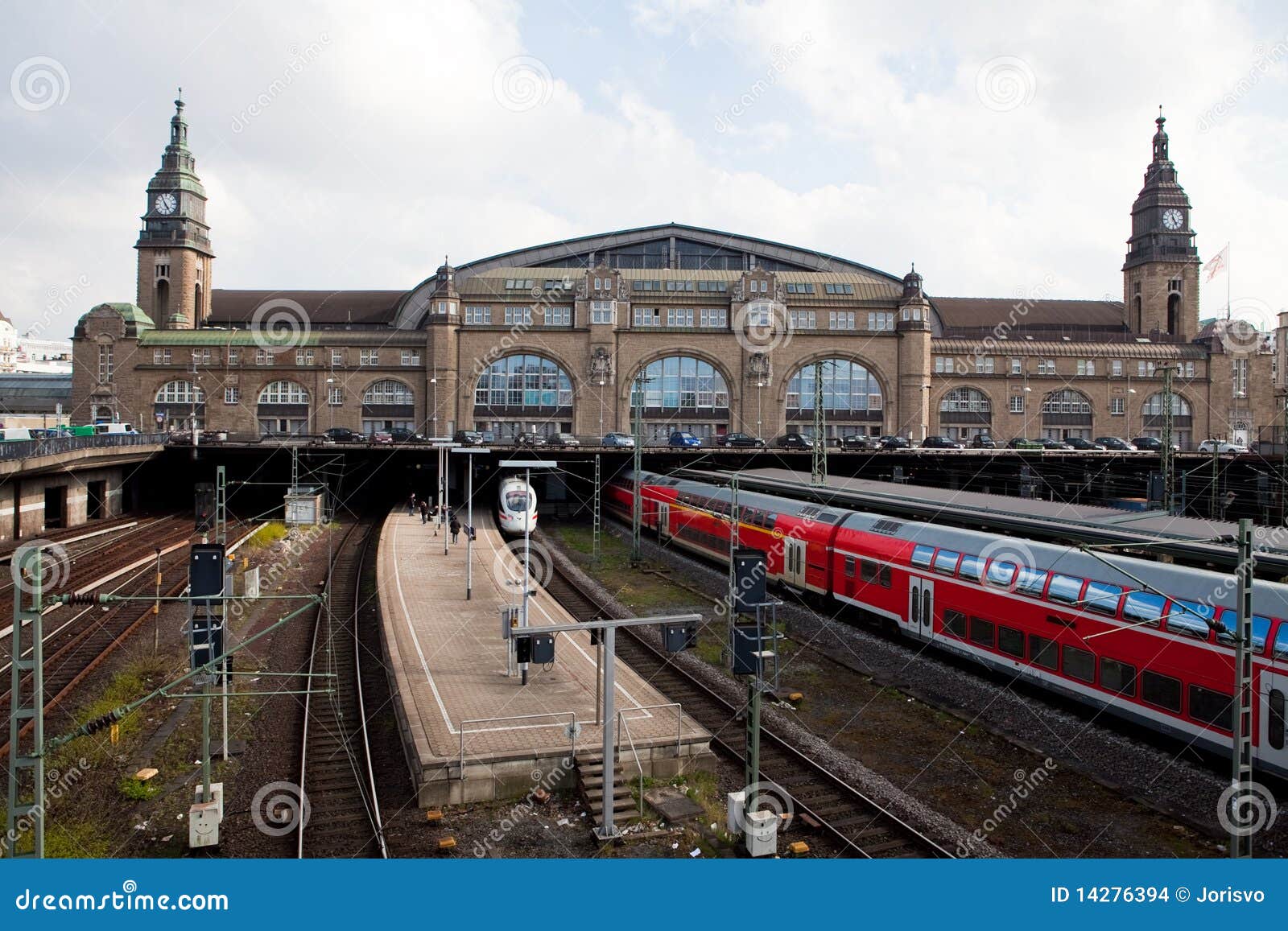 Hamburg Hauptbahnhof stock photo. Image of platform, hamburg - 14276394