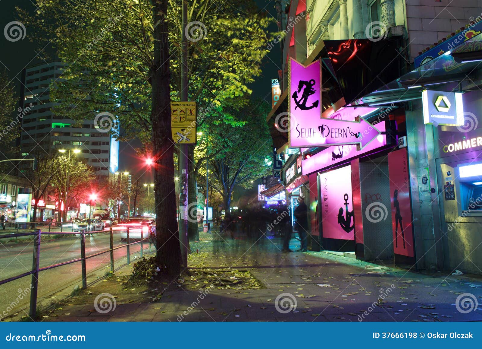 Hamburg by night editorial stock photo. Image of reeperbahn - 37666198