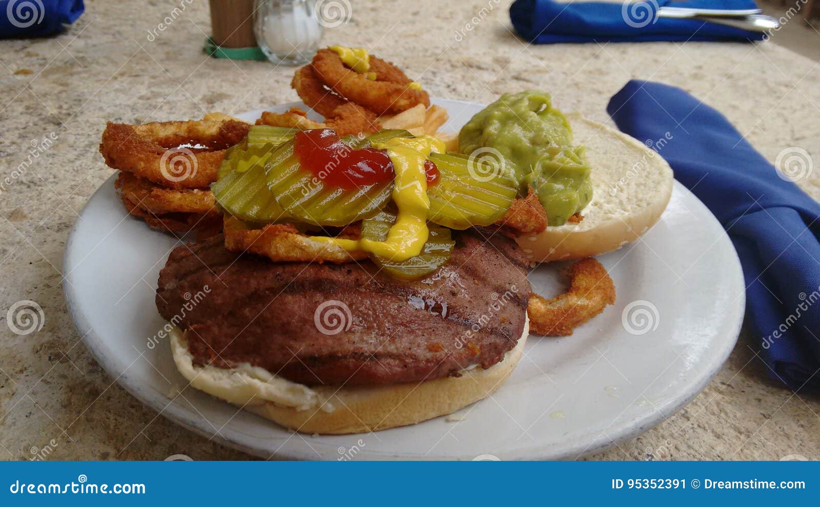 Hamburger with everything stock image. Image of cebolla - 95352391