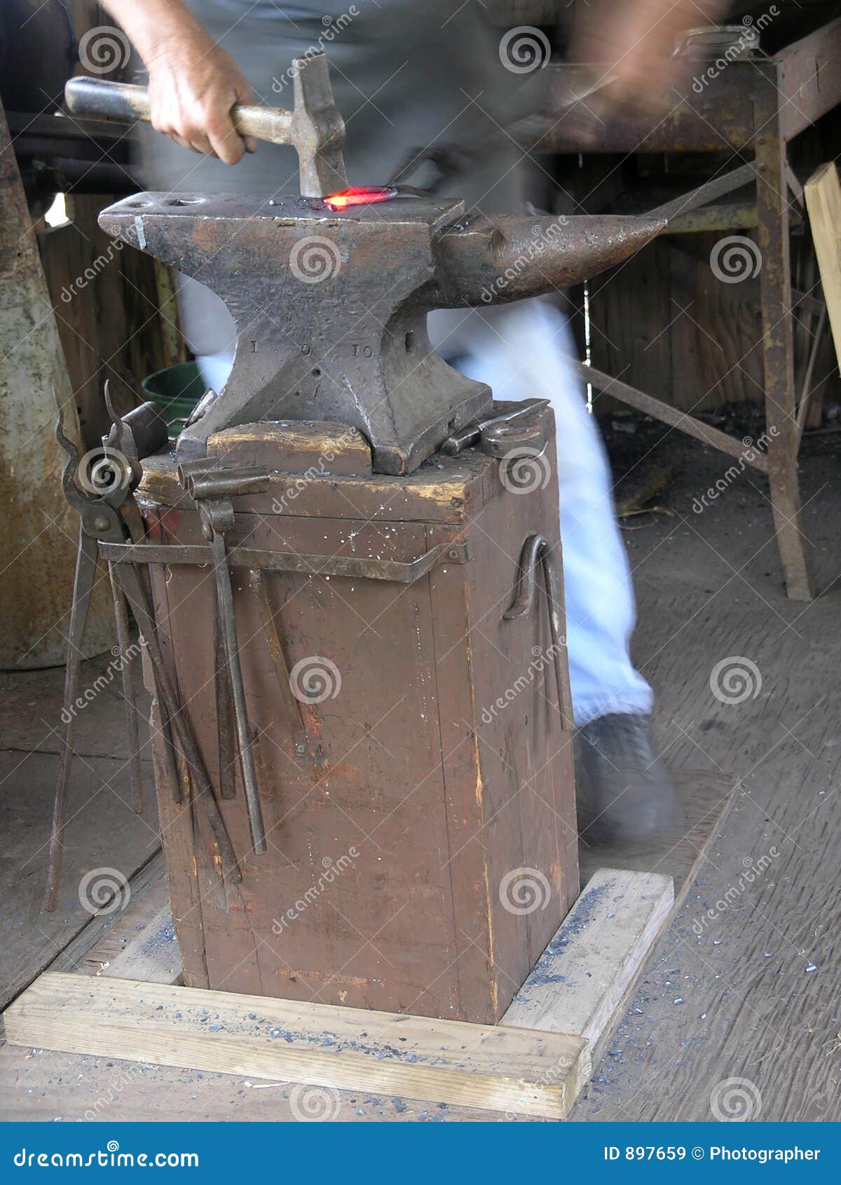 Hammer Forging Link stock image. Image of link, strong - 897659