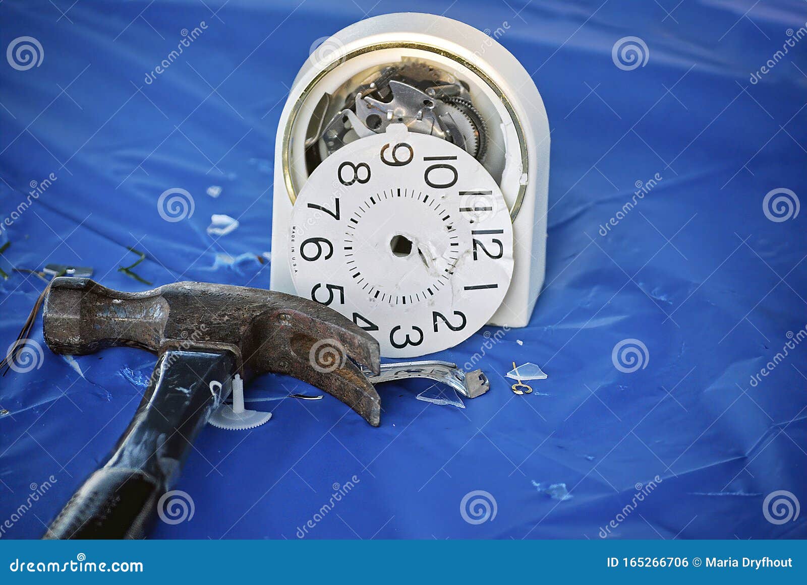 128 Clock Smashed Photos - Free & Royalty-Free Stock Photos from Dreamstime