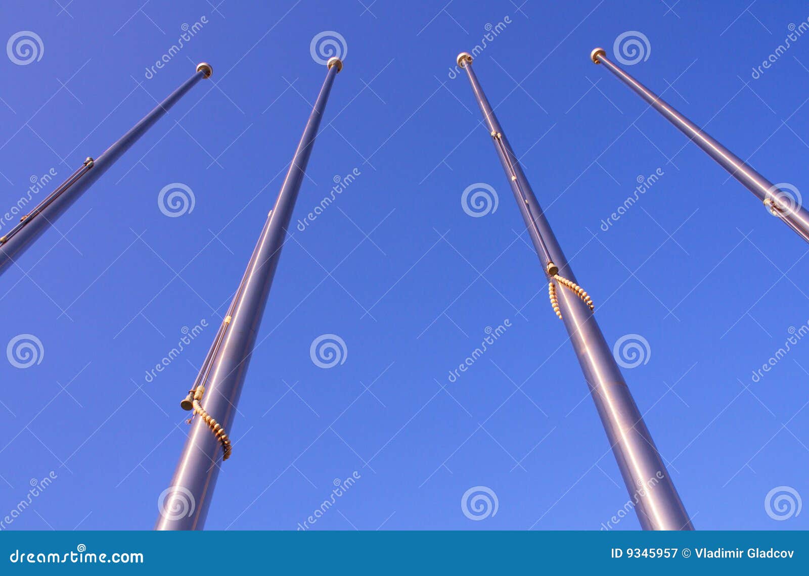 Hampe de drapeaux image stock. Image du bleu, fléau, fond - 9345957