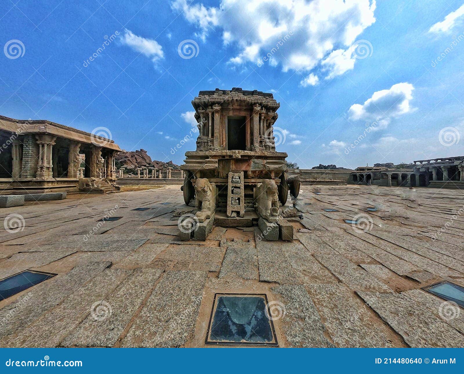 Hampi Stone Chariot. Famous for the Indian Rupee Note Stock Photo ...