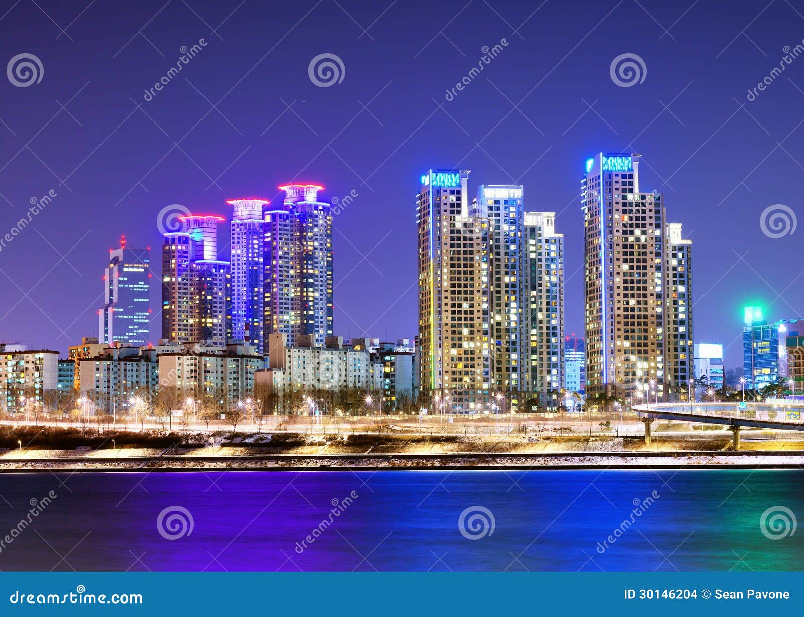 Han River in Seoul stock photo. Image of cityscape, building - 30146204