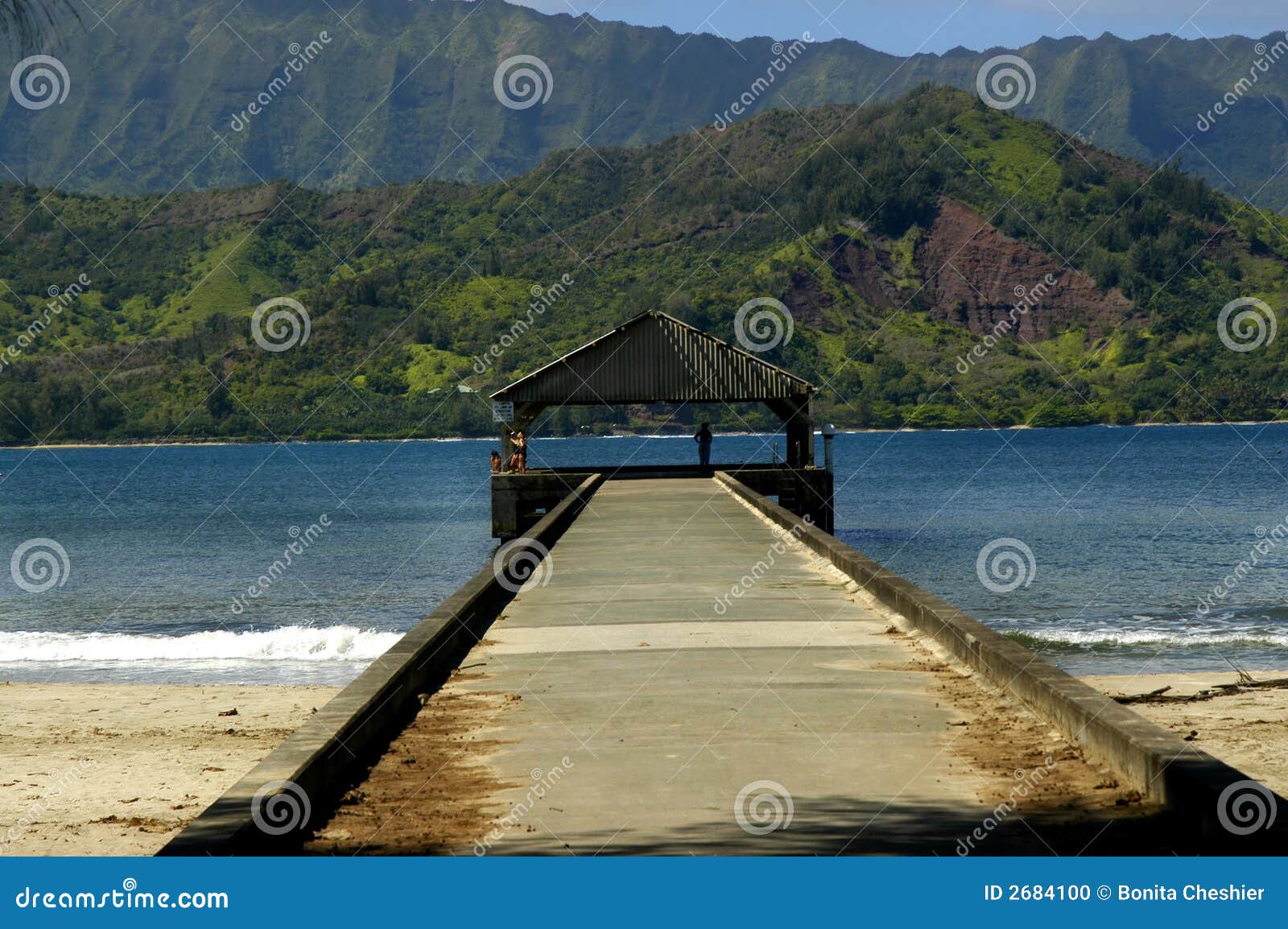 Hanalei Pier on Kauai, Hawaii Stock Photo - Image of beautiful, inlet ...