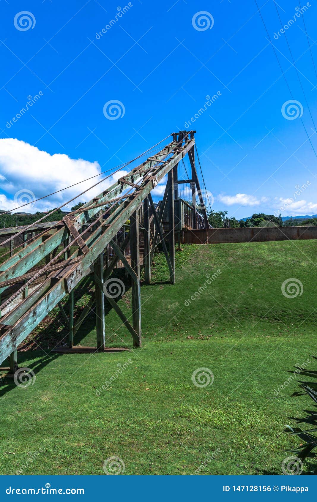 Hanapepe Swinging Bridge, Kauai, Hawaii Editorial Photo - Image of ...