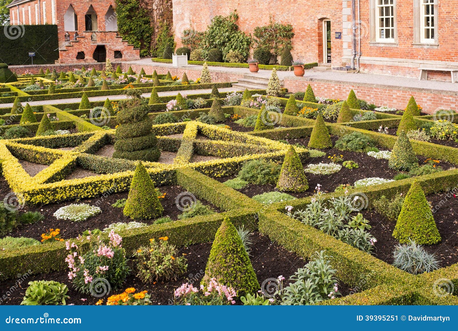 Hanbury hall stock image. Image of aristocracy, knot - 39395251