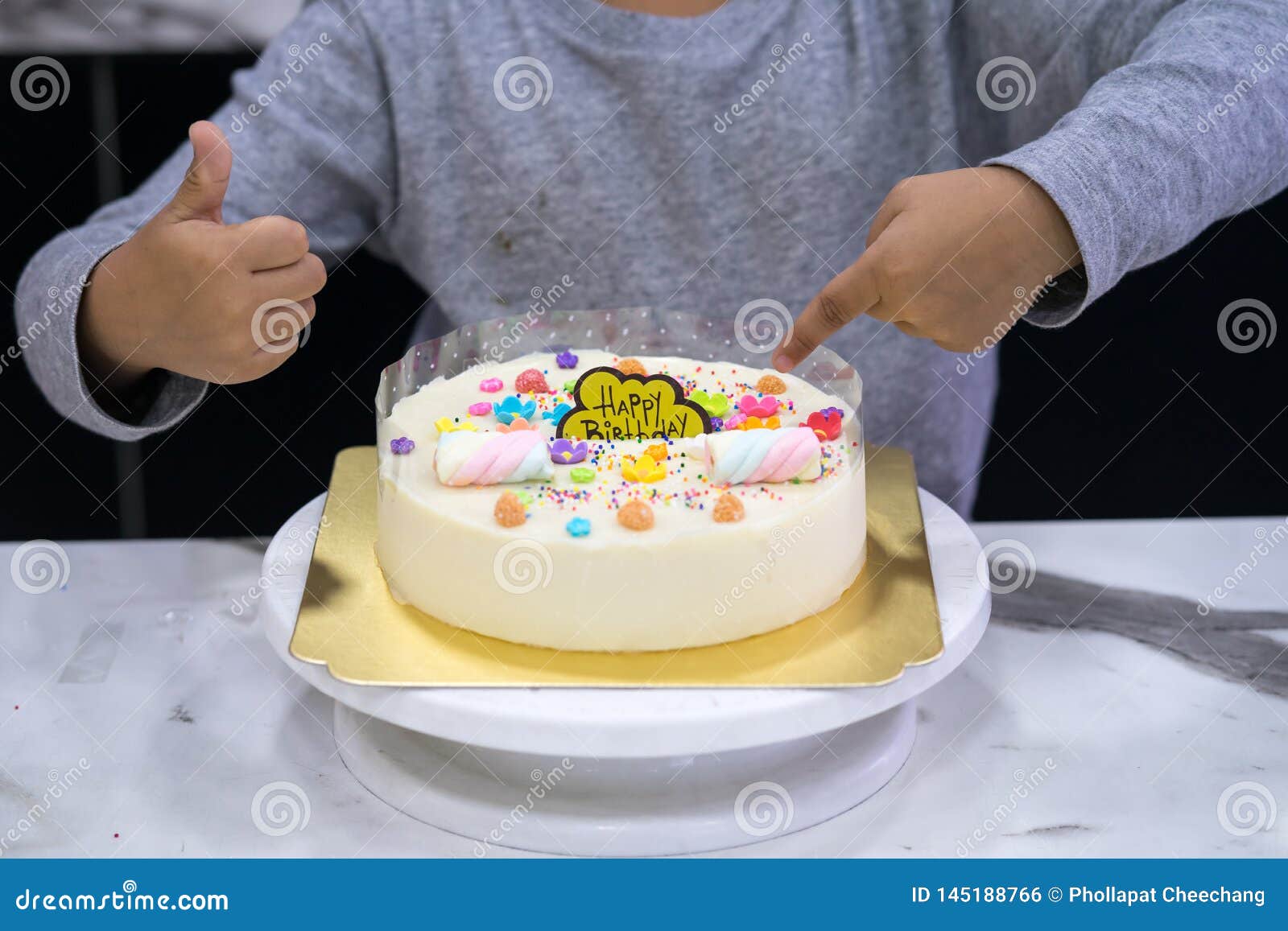 Hand of Asia Kid Boy Making a Cake Stock Photo - Image of food, family ...