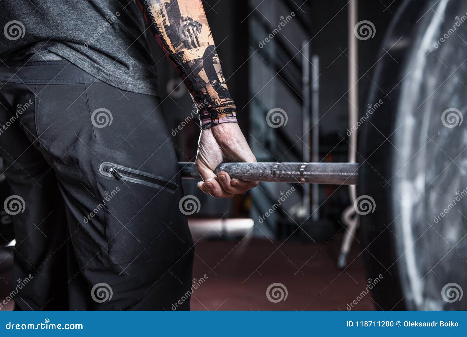 Hand on the barbell stock photo. Image of room, lifting - 118711200