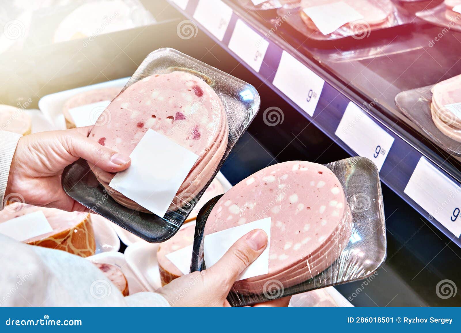 Hand with beef meat stock image. Image of choice, buyer - 286018501