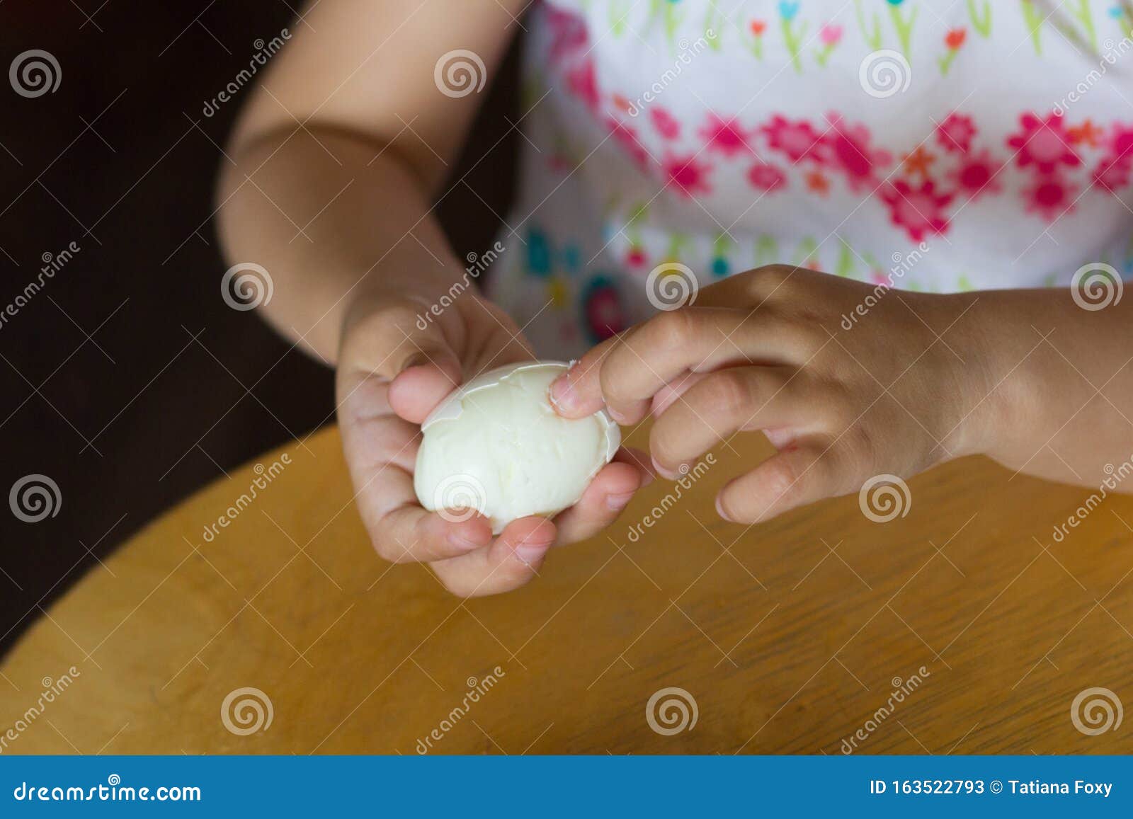 Hand of Child Peeling Egg Pulling Off Shell Stock Image - Image of ...