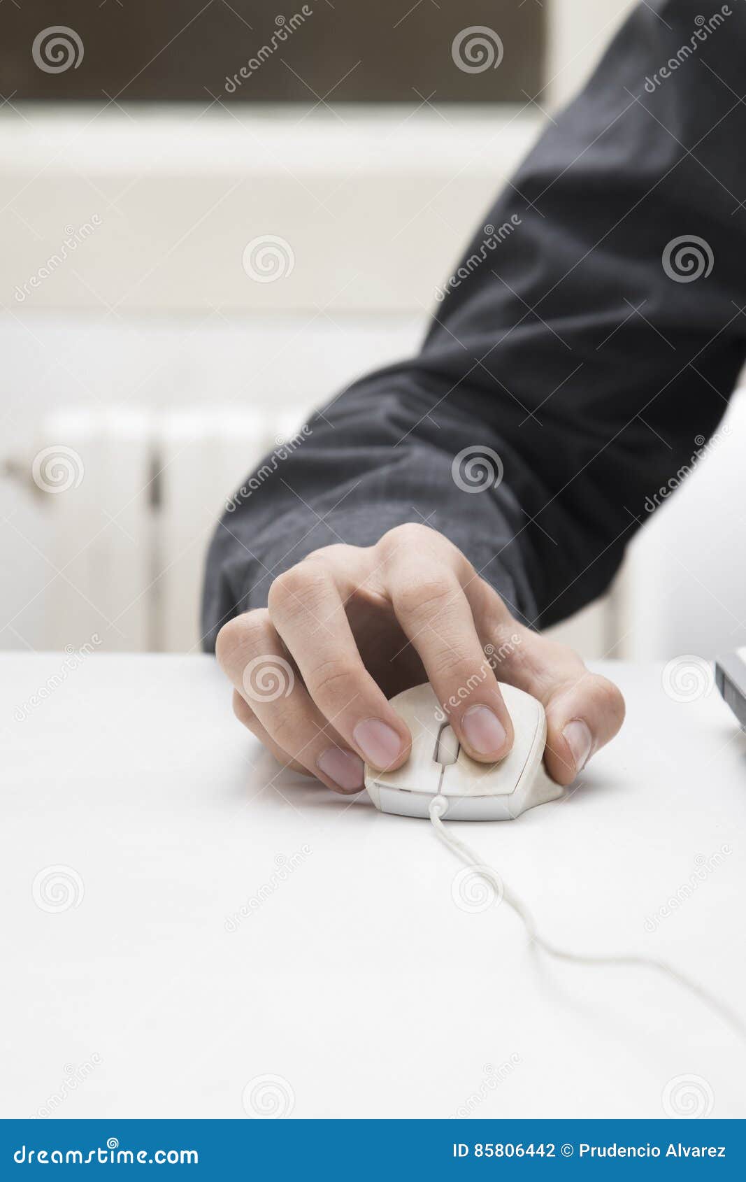 Hand on the computer mouse stock photo. Image of closeup - 85806442