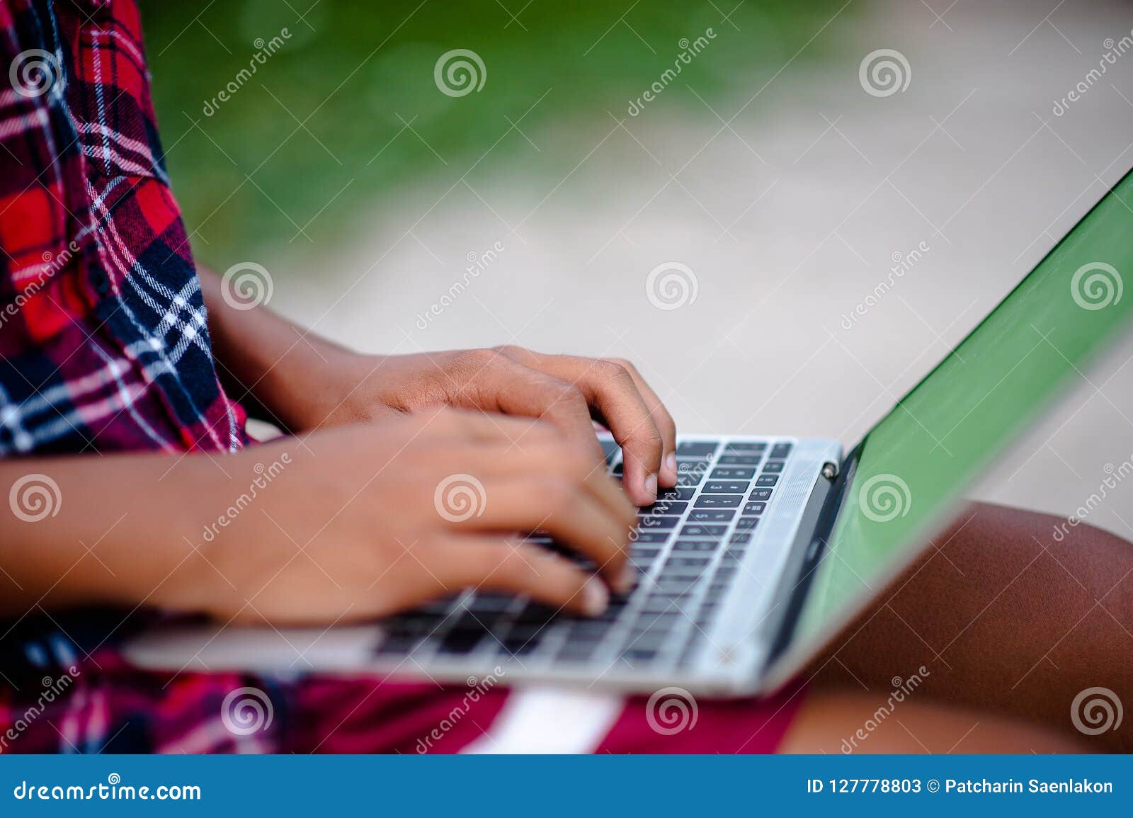 Hand and Computer To Work with Computer. Online Business through Stock ...