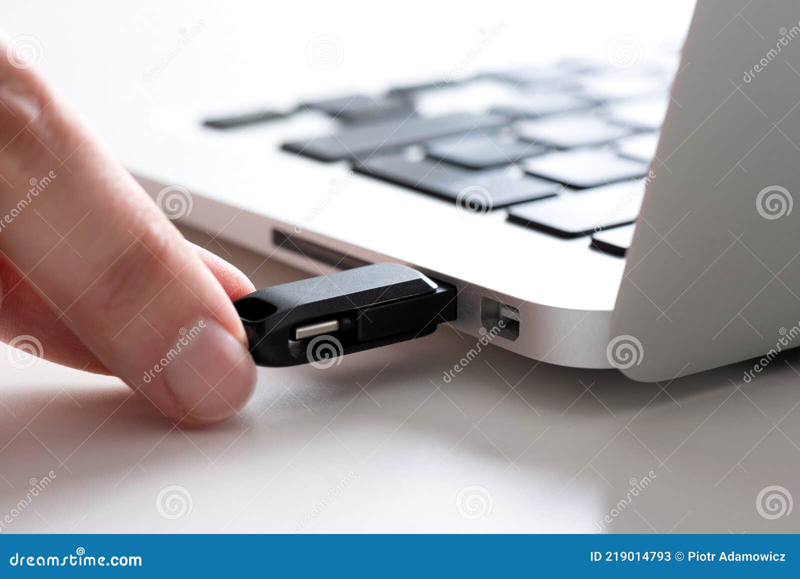 Hand Connecting USB Flash Drive. USB Flash Memory Stock Image - Image ...