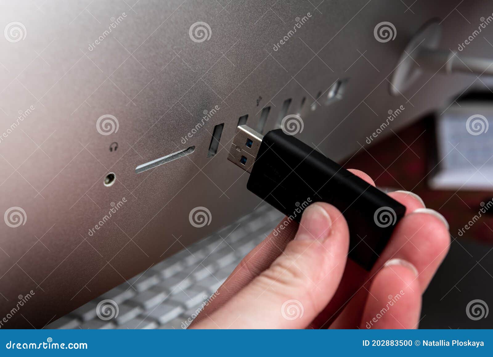 Hand Connecting USB Flash Drive To Laptop Computer Stock Photo - Image ...